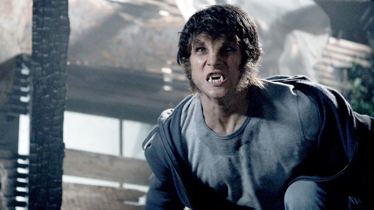 Exclusive Interview: Jeff Davis gets bitten by MTV’s TEEN WOLF – Part 1 ...