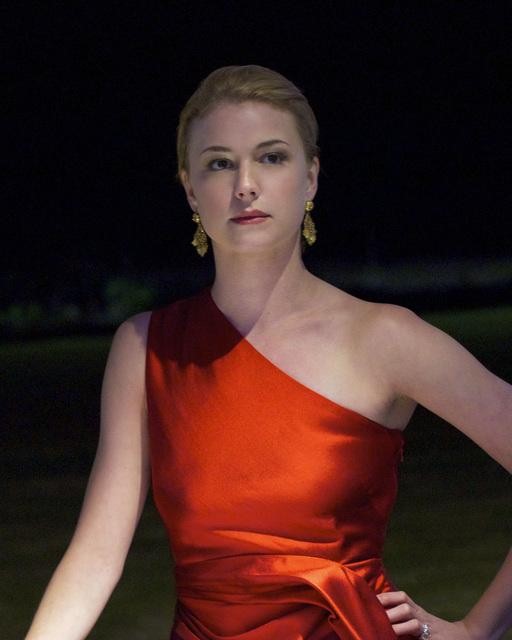 TV Review: REVENGE – Season 1 – “Pilot” – Series Premiere - Assignment X