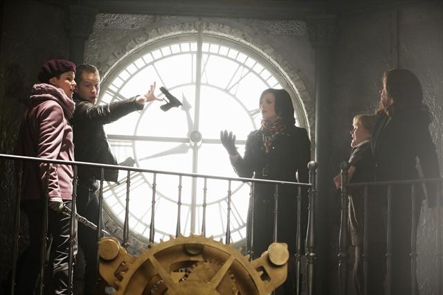 TV Review: ONCE UPON A TIME – Season 2 – “The Queen is Dead” - Assignment X