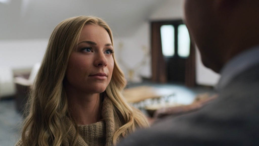 BEAUS OF HOLLY: Actress Nikki Leigh gives the scoop on the new ION ...